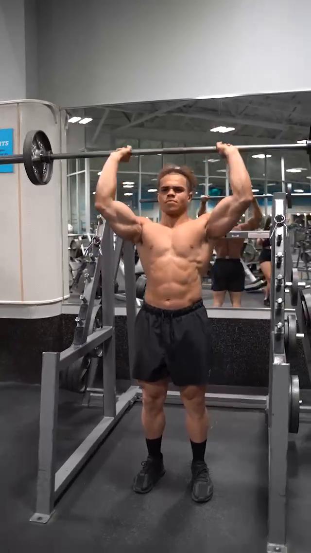 Uzoma Obilor - Professional/Natural Bodybuilding Coach