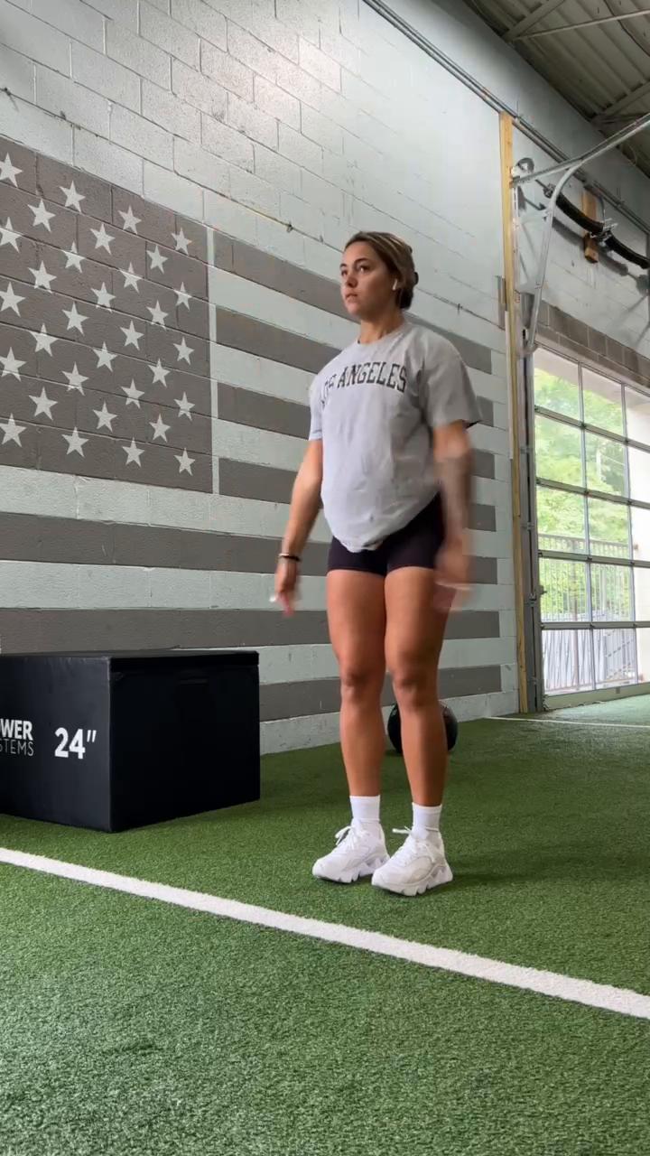 Caitlyn Block - Lifestyle & fitness coach