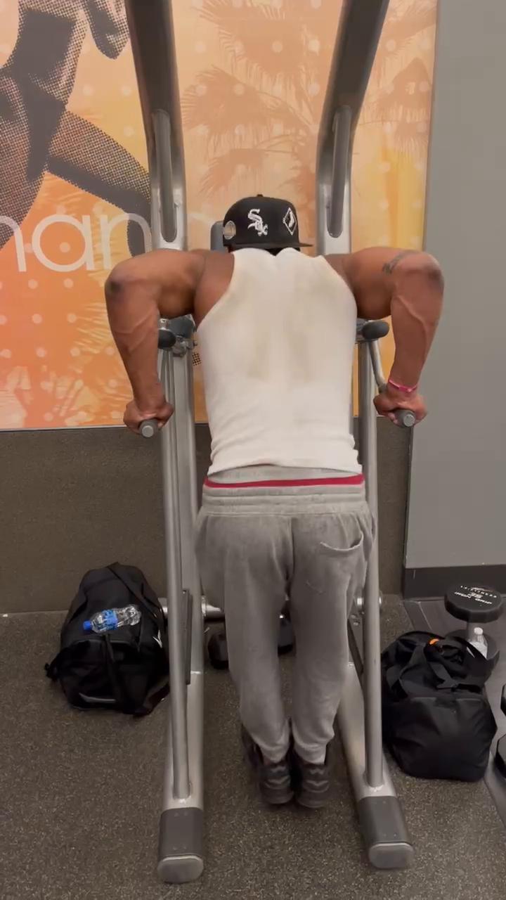 Playbook - Andre Lewis - Chest work