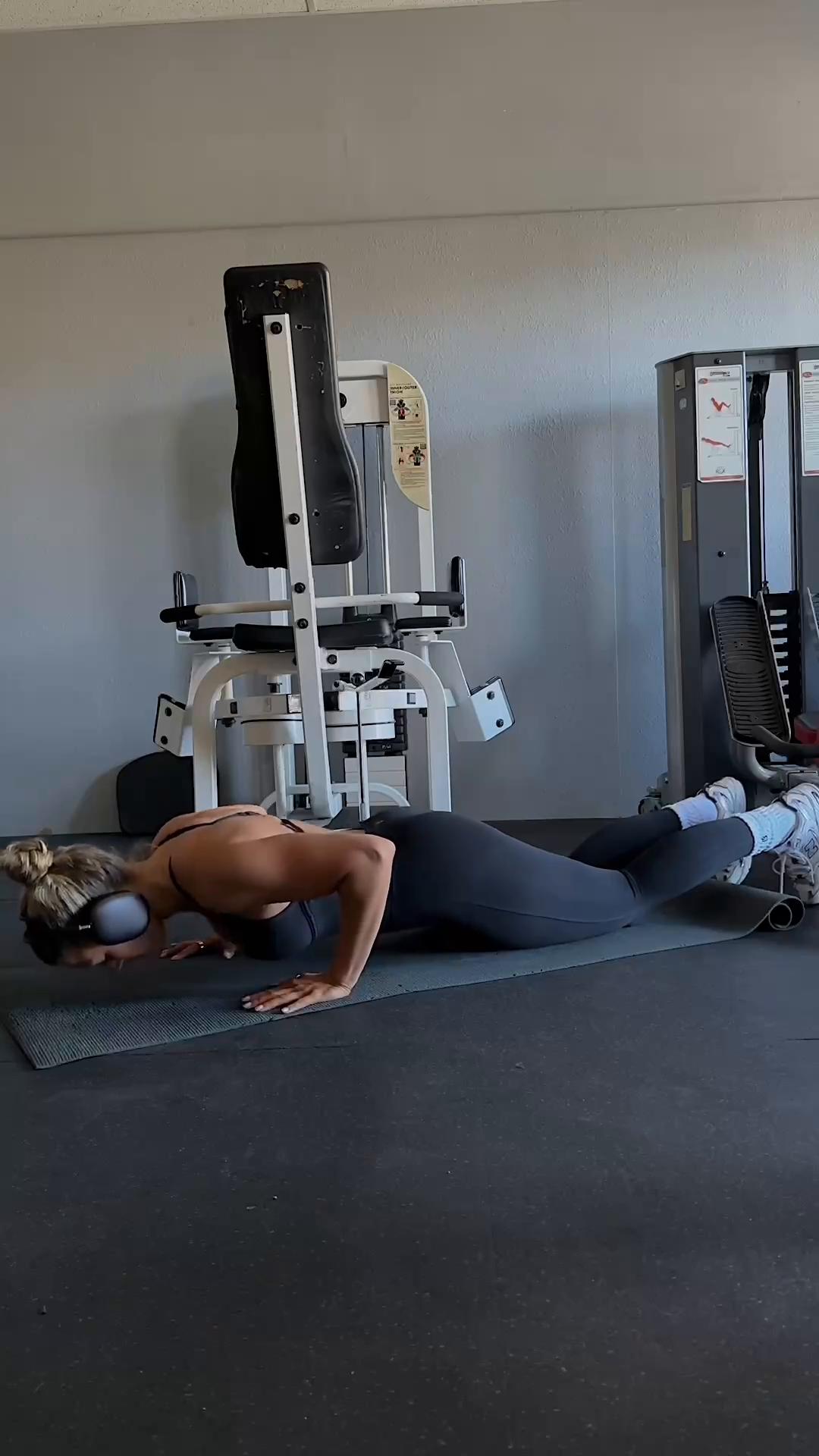 Playbook - Brooke Bohning - FULL BODY • 30 MIN