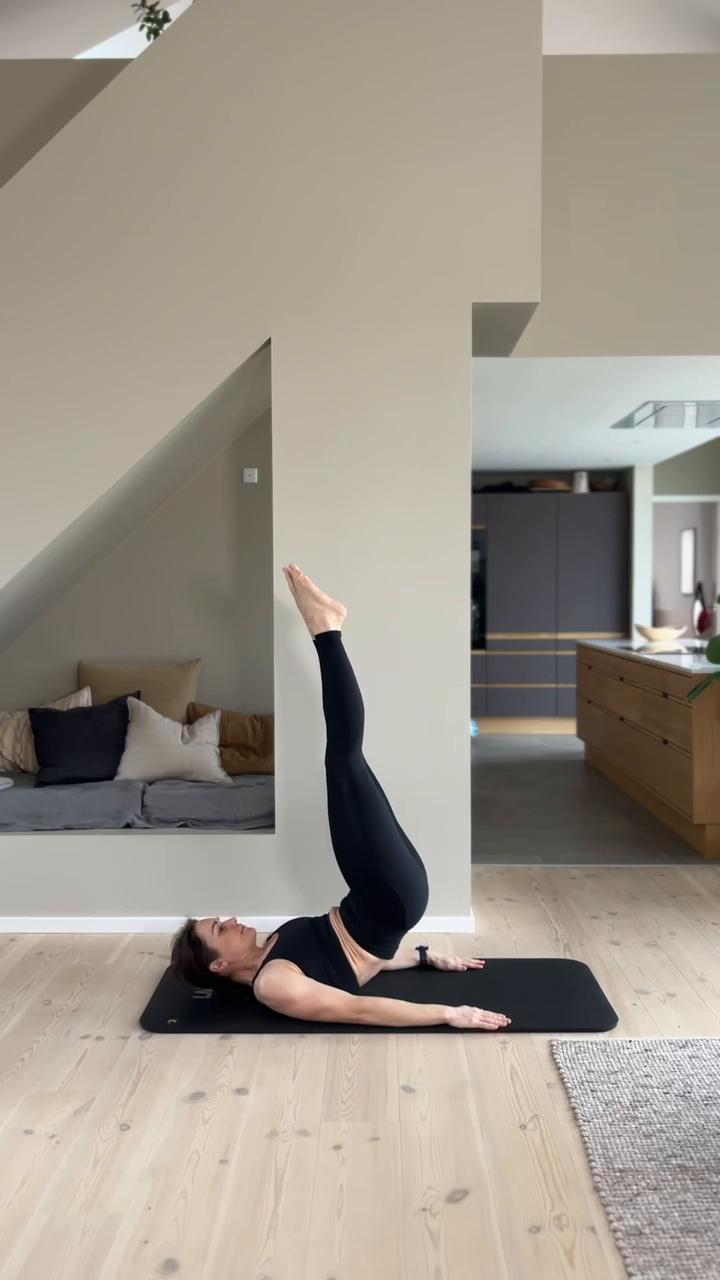 Playbook - Fit with Josephine Sander - Bodyweight blast