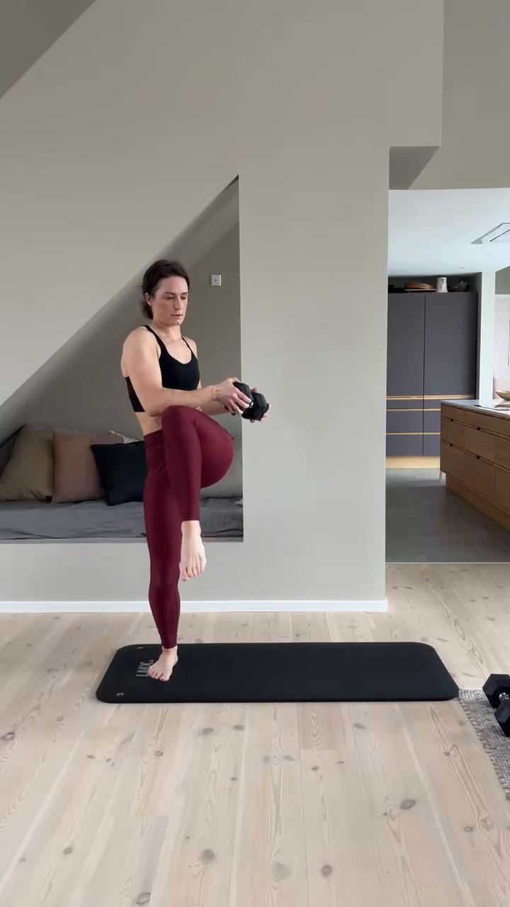 Playbook - Fit with Josephine Sander - Bodyweight blast